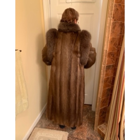 Jones Furs | Jackets & Coats | Authentic Jones Furs Beaver Fur Coat ...